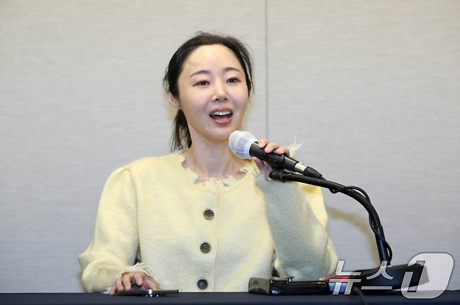 Min Hee-jin's Side Denies Termination of Shareholder Agreement with HYBE "The Agreement Remains ...