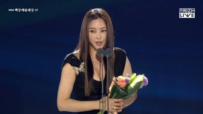 Honey Lee: A 10-Year Unbroken Streak of Success and Unchanging Beauty ...