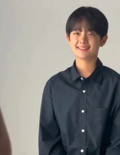 Jung Hyeon-jun, who played Cho Yeo-jeong and Lee Sun-kyun's son in "Parasite", has grown up like ...