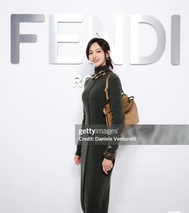 Song Hye Kyo and Tang Yan Dazzle at Milan Fashion Week: Who's Prettier ...