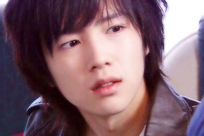 Jang Keun-suk's Journey: From Child Star to 130 Billion Won Property ...