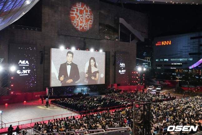 Global OTT Awards Full Winner List: Byun Woo-seok & Kim Hye-yoon’s ...