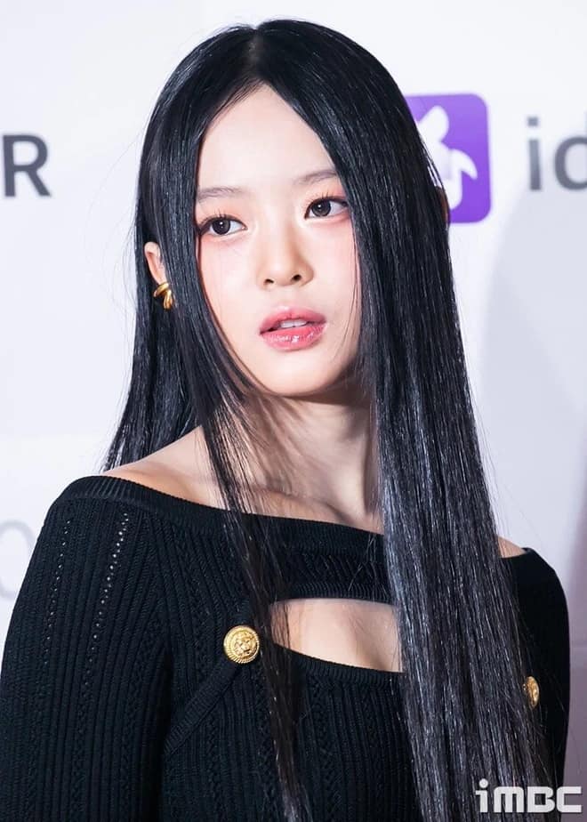 NewJeans’ Hanni Unveils Self-written Song, Drives Fans to Tears ...