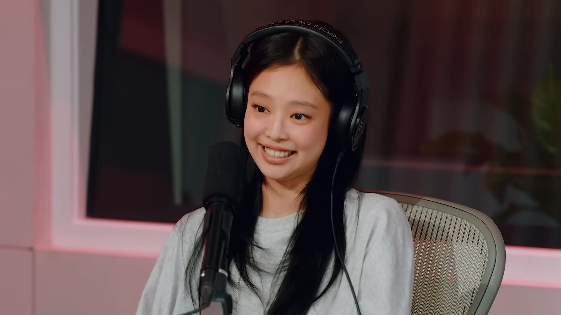 BLACKPINK's Jennie Faces Backlash for “Leadership” Comment, What Did ...