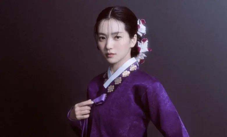 Kim Tae-ri Clears Up Iconic 'Lion Statue Meme': “I’m Still Extremely ...