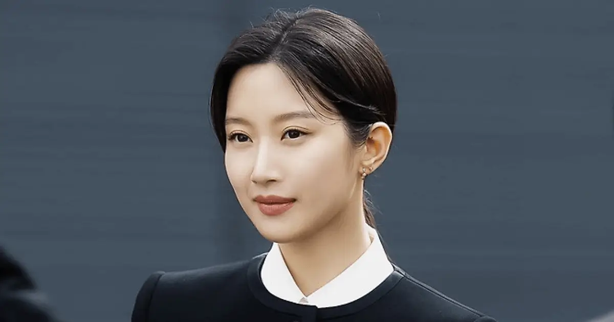 Moon Ga-young Replaces Park Bo-young: Will She Save tvN with "Law and ...